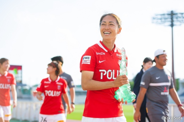 WEリーグ2代目MVPは王者・浦和の安藤梢！ 今季はCBで優勝に貢献「信じられない気持ち」 | mixiニュース