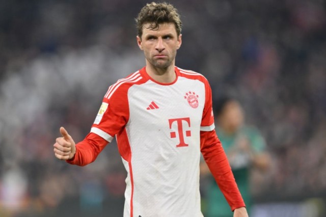 今季限りで契約満了も…34歳FWミュラー、バイエルンと1年間の契約延長で合意か | mixiニュース