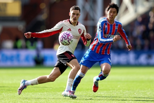 鎌田大地がクラブ月間MVPを受賞！ クリスタル・パレスの無敗継続に攻守で貢献 | mixiニュース