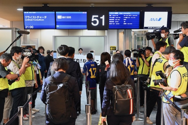 ANA、成田からクライストチャーチへ「なでしこジャパン」初のチャーター便 | mixiニュース