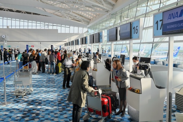 ANA国際線、羽田2タミから3年3か月ぶり再開 1日5便が出発 | mixiニュース