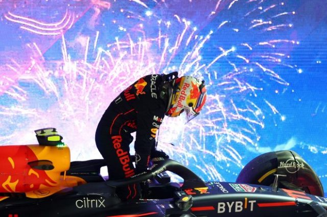 ペレス、見えない努力で手繰り寄せた今季2勝目「今日の走りを誇りに思う」ペナルティに備え終盤は猛プッシュ／F1第17戦 | mixiニュース