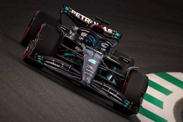 ライバルへの遅れは「6カ月から12カ月の間」とメルセデスF1代表。W14改善のため、開発スピードアップが必須 | mixiニュース