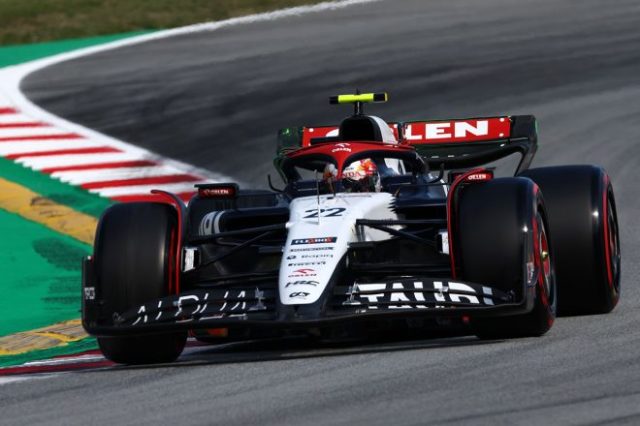 【角田裕毅F1第8戦分析】ブレーキトラブルの原因を究明、アプローチを変更して臨んだ初日。温度を調整しながら走行 | mixiニュース